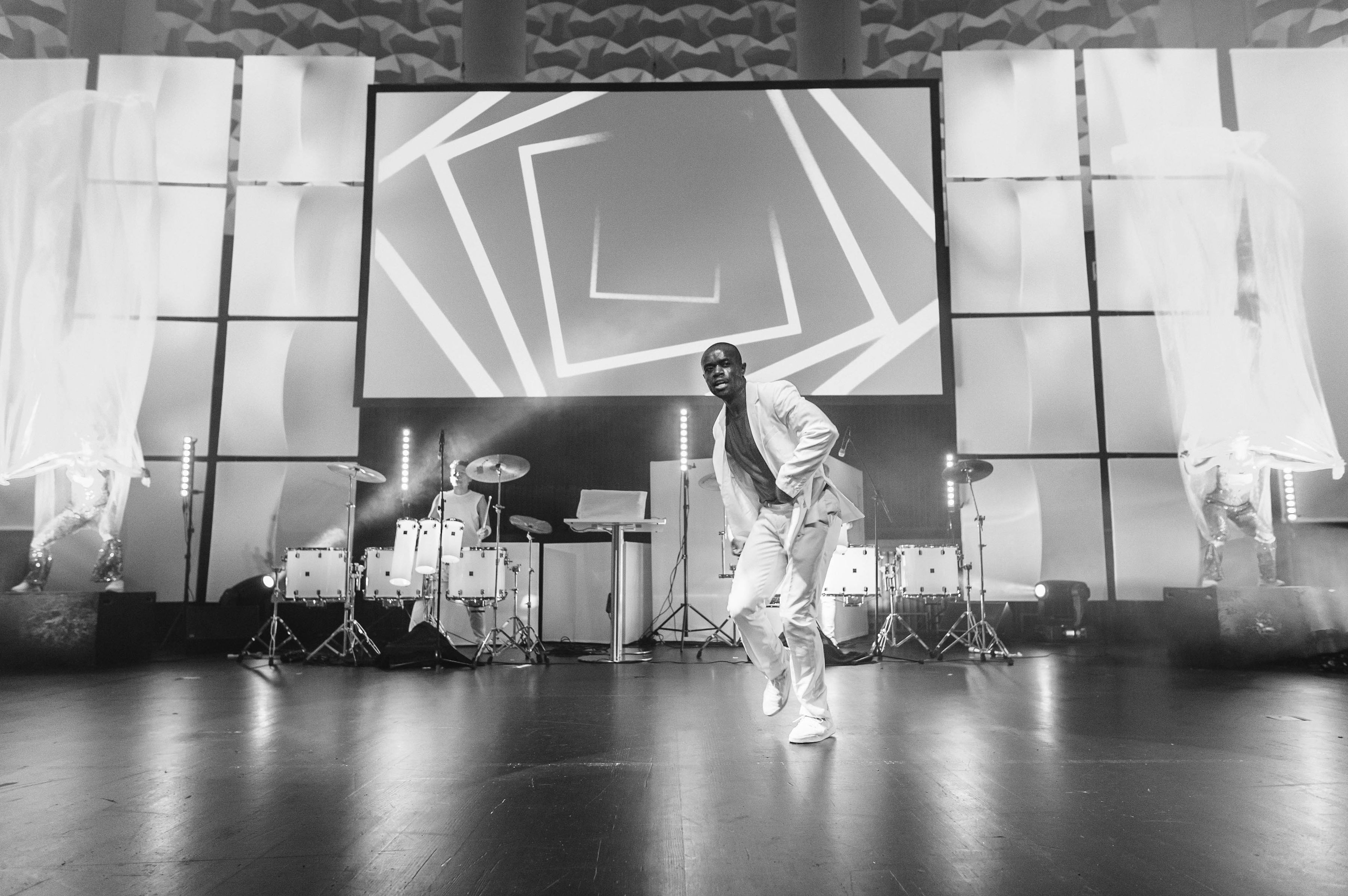 DJ Plus & LED Drum Show | Mission4Mars